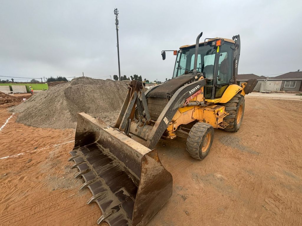 Ficha Técnica: Retroexcavadora Volvo BL60B (2011-2015) – Doris Quiroz ...